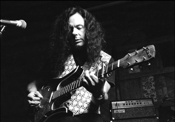 David Lindley Home 1982 03 – Neil Zlozower Photography